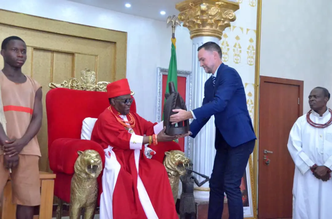 Oba of Benin Receives Looted Artifacts From US